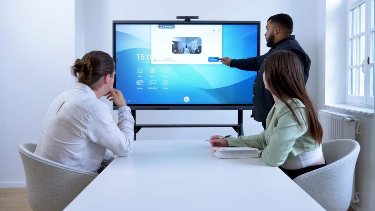 Best digital whiteboard for Business, Office & meeting room