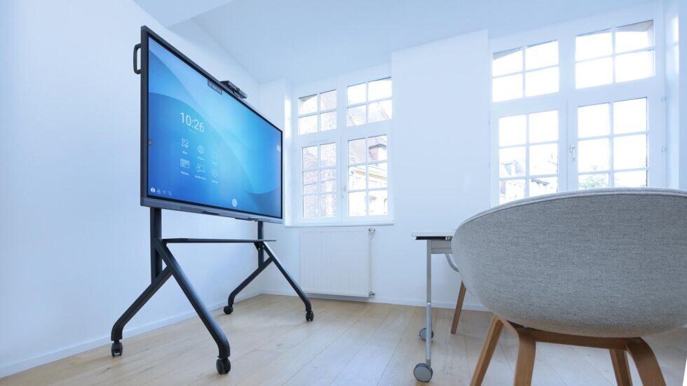 Mural digital whiteboard : 65 inch, 75 or 86 and 4K