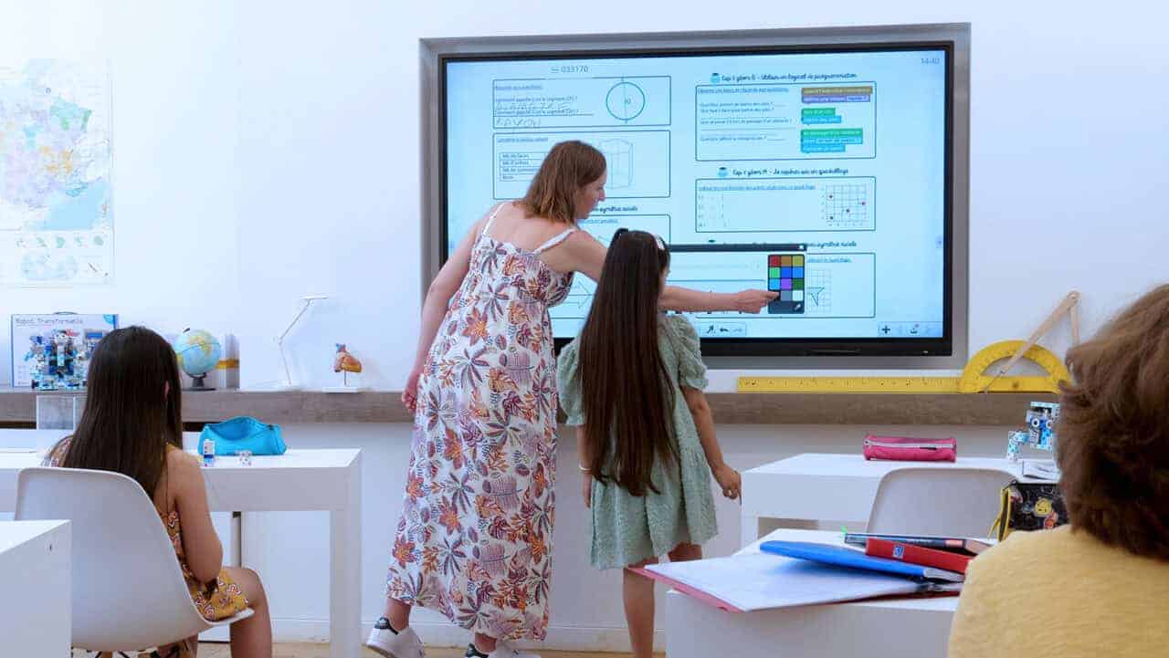 Découverte du tableau interactif SpeechiTouch - Speechi.com